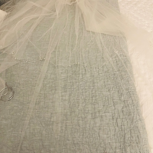 casablanca | Dresses | Casablanca Lace Regal Wedding Gown Wveil Size 8 ...